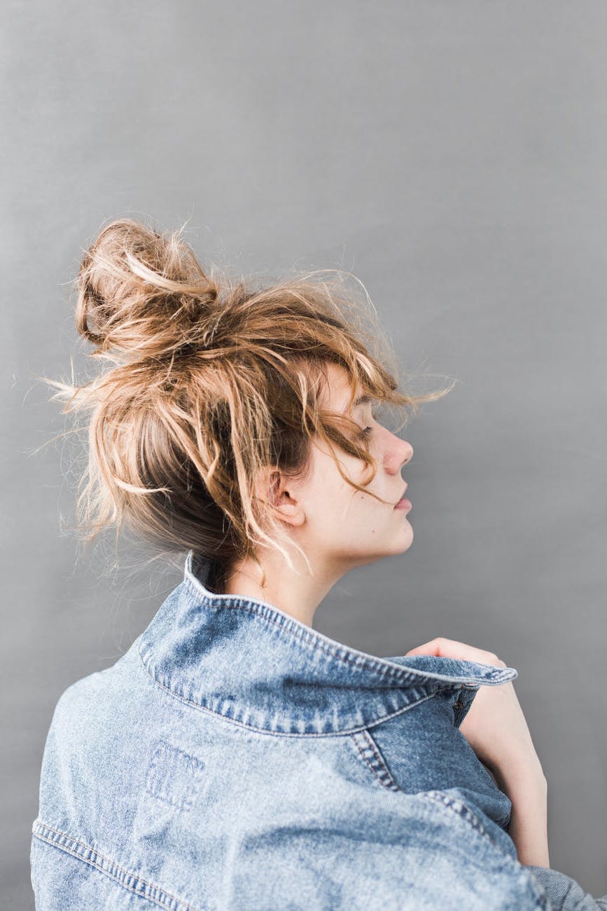 Haare hoch: Der perfekte Undone Look